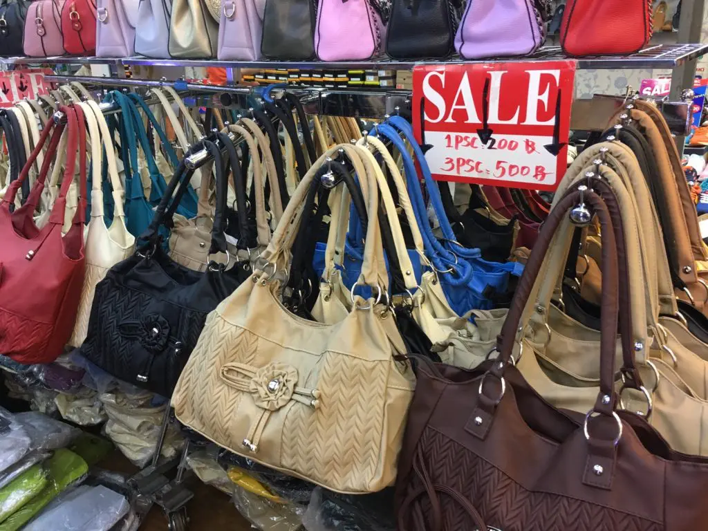 『Indra Square/インドラ スクエア』の行き方と説明｜Thaim Line Bkk(タイムライン バンコク)